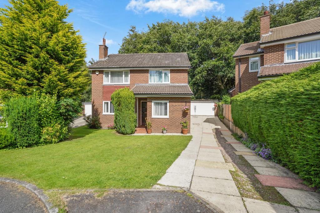 St. Andrews Walk, Alwoodley, Leeds 4 bed detached house - £500,000