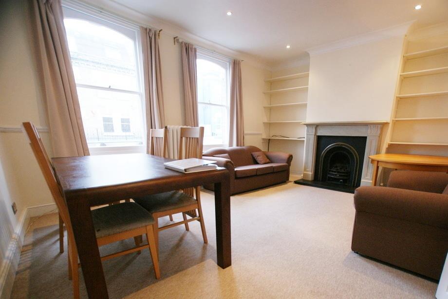 Bishops Road, Fulham 4 bed flat - £4,500 pcm (£1,038 pw)