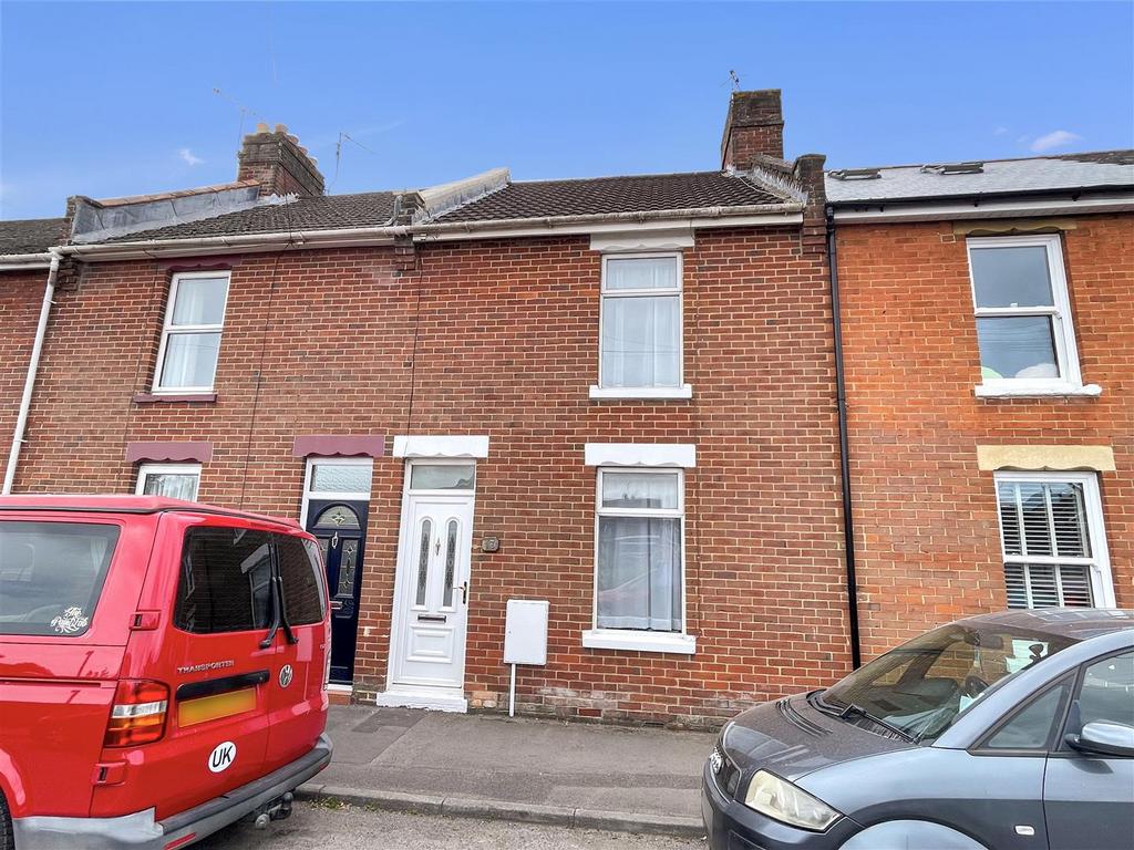 Kingsland Road, Salisbury SP2 2 bed terraced house - £260,000