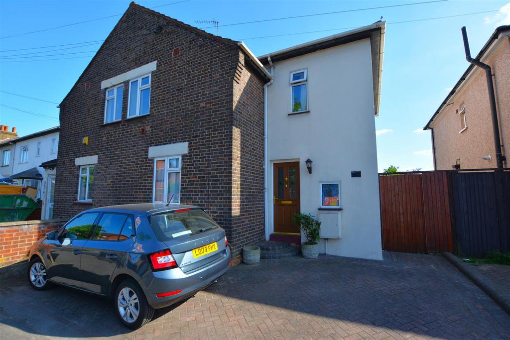 Western Road, Mitcham CR4 3 bed semi-detached house - £500,000