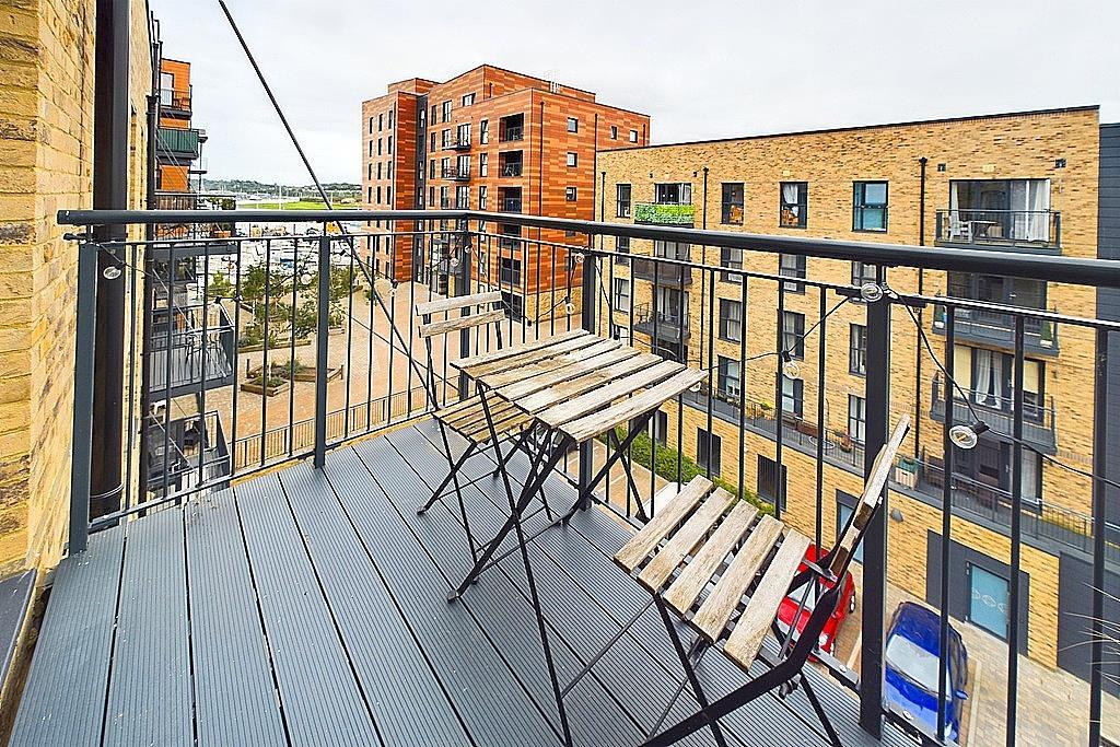 Thomas Blake Avenue, Southampton SO14 1 bed flat - £200,000