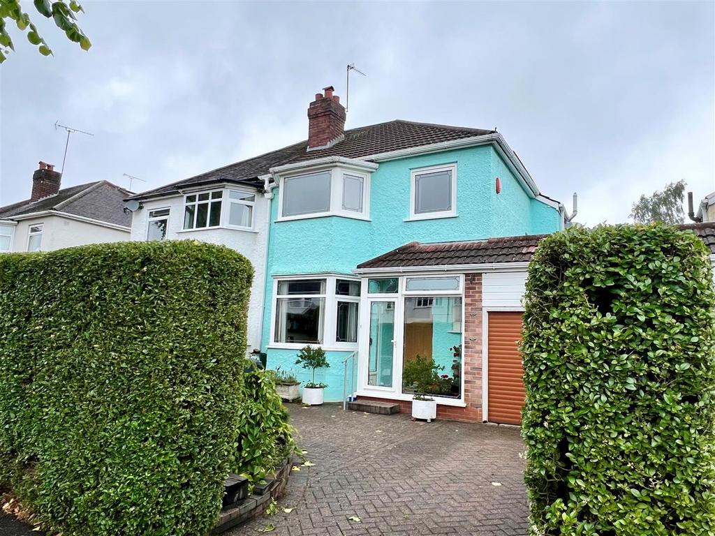 Cropthorne Road, Shirley, Solihull 3 bed semi-detached house - £375,000