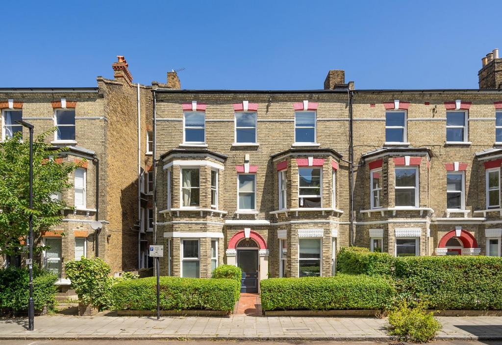 Lambert Road, SW2 3 bed flat - £600,000
