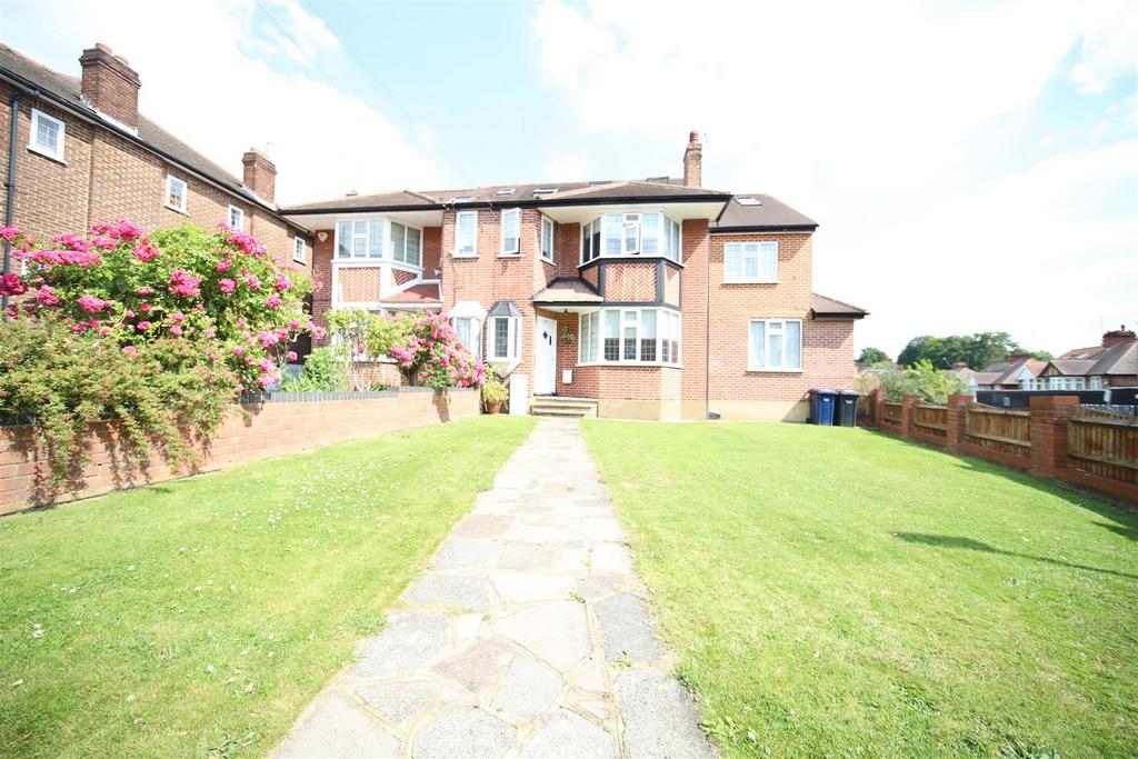 Osidge Lane, Southgate, London 6 bed semi-detached house - £1,125,000