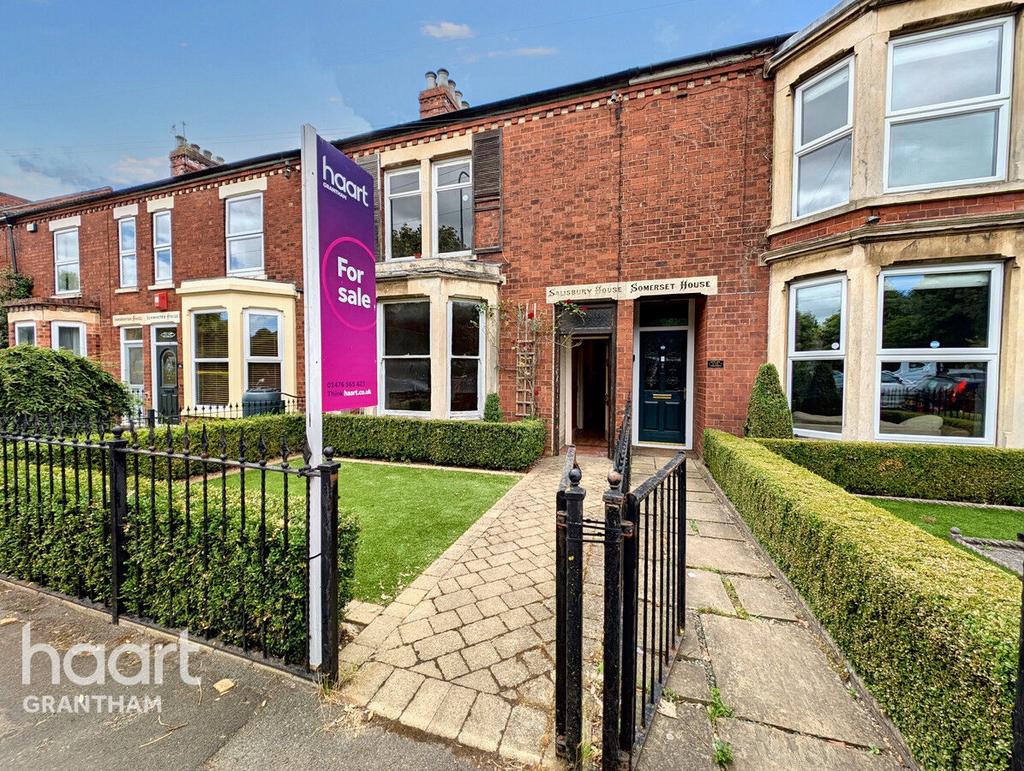 Harrowby Road, Grantham 4 bed terraced house - £250,000