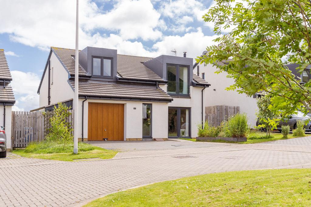 9 Castle View Court, Cousland... 4 bed detached house for sale - £370,000