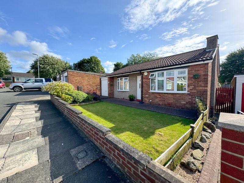 Owlet Close, Winlaton 2 bed detached bungalow - £200,000