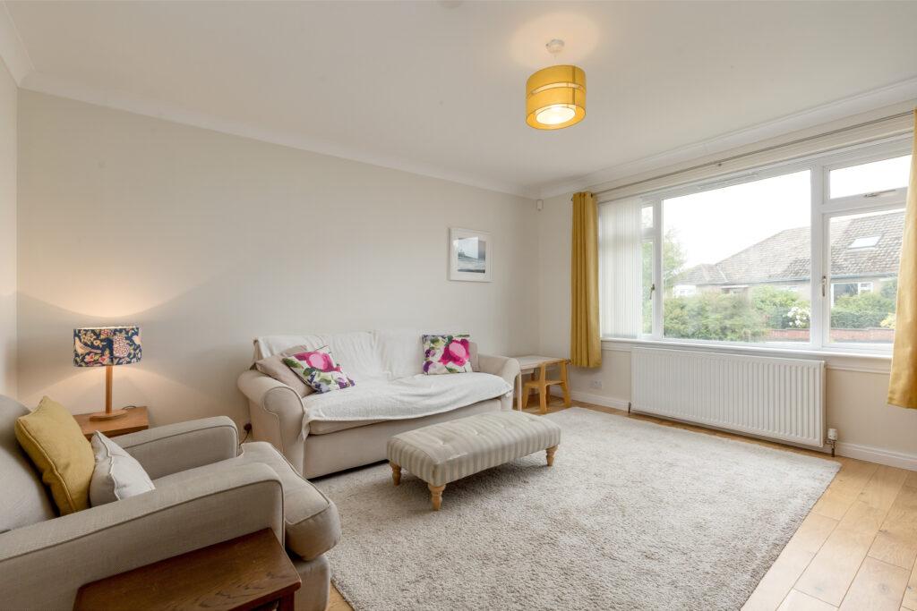 22 Leadervale Road, Liberton, EH16 6PA 3 bed detached bungalow - £500,000