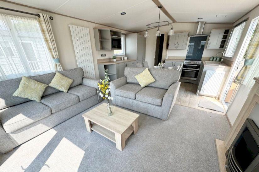 Solent Breezes Holiday Park... 2 bed lodge - £69,995