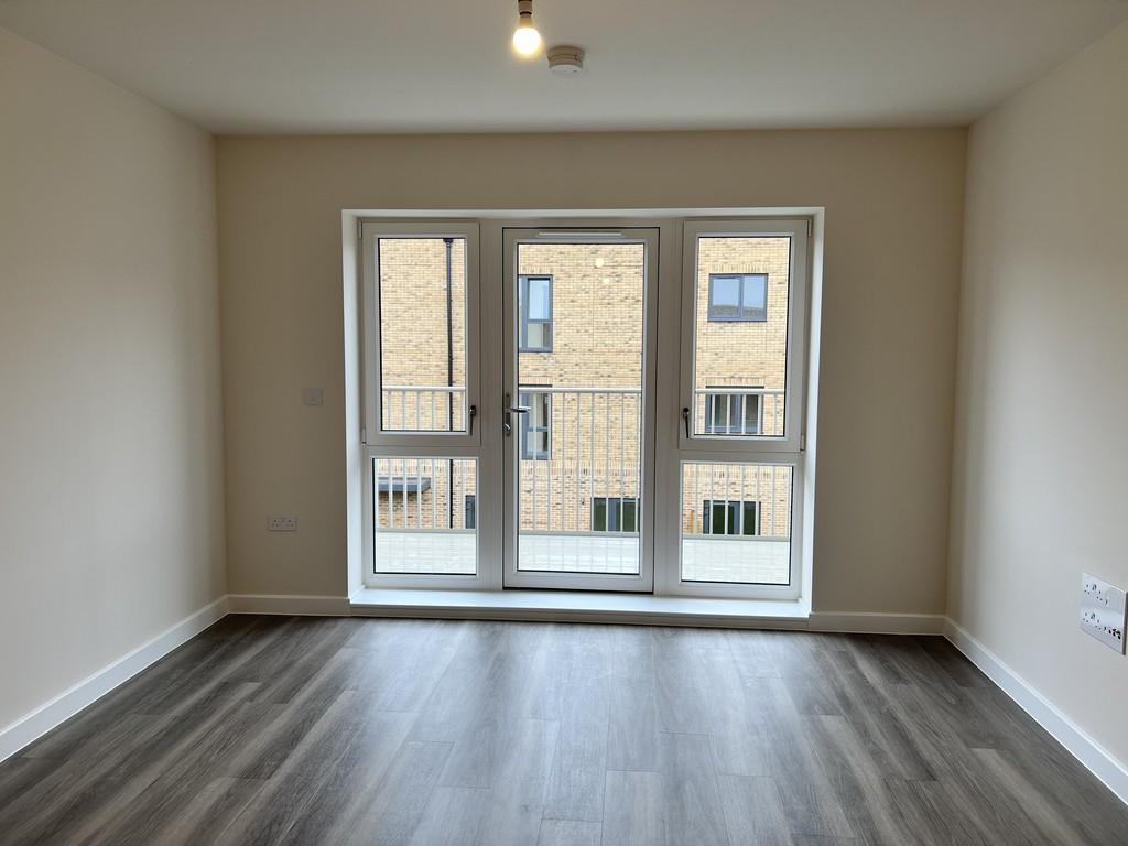 Springfield Place, Tooting SW17 1 bed apartment - £1,875 pcm (£433 pw)