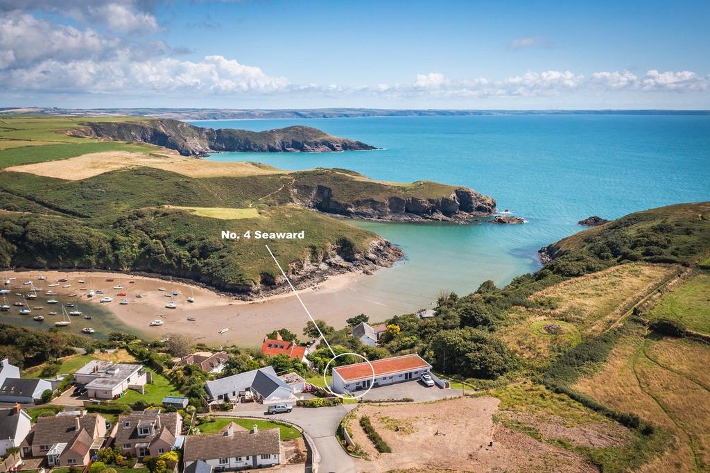 Solva SA62 2 bed end of terrace house - £450,000