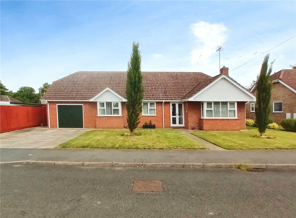 Fenland Walk, Holbeach, Spalding 3 bed bungalow - £335,500
