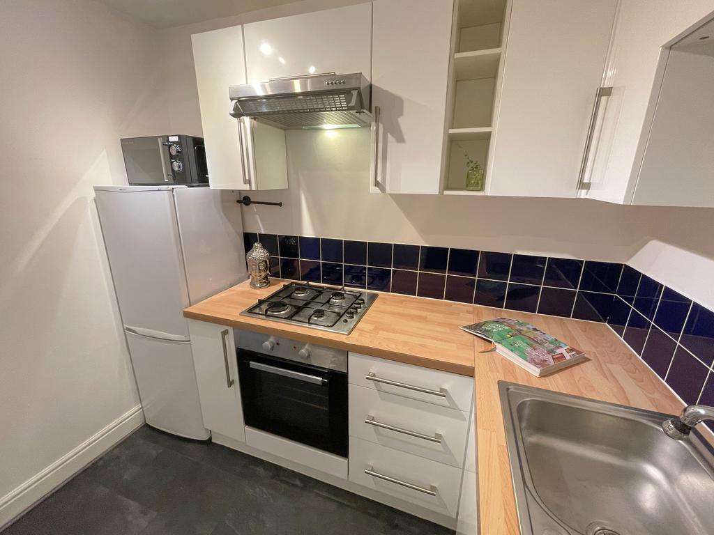 Falkner Square, L8 7NZ, 2 bed flat - £1,200 pcm (£277 pw)