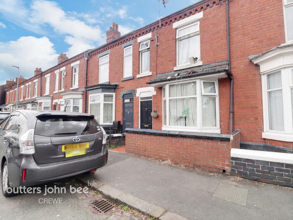 Furnival Street, Crewe 3 bed terraced house for sale - £110,000