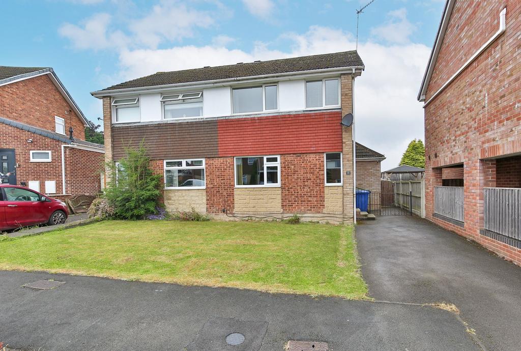 Hollythorpe Close, Chesterfield S41 3 bed semi-detached house - £215,000