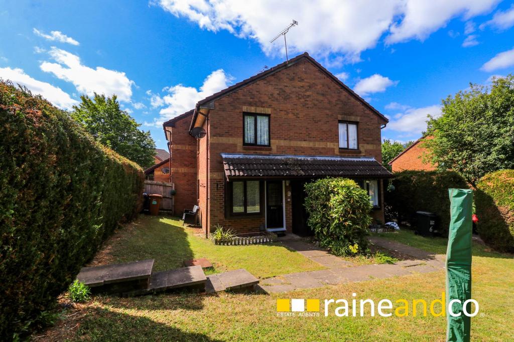 Hanover Walk, Hatfield 1 bed cluster house - £240,000