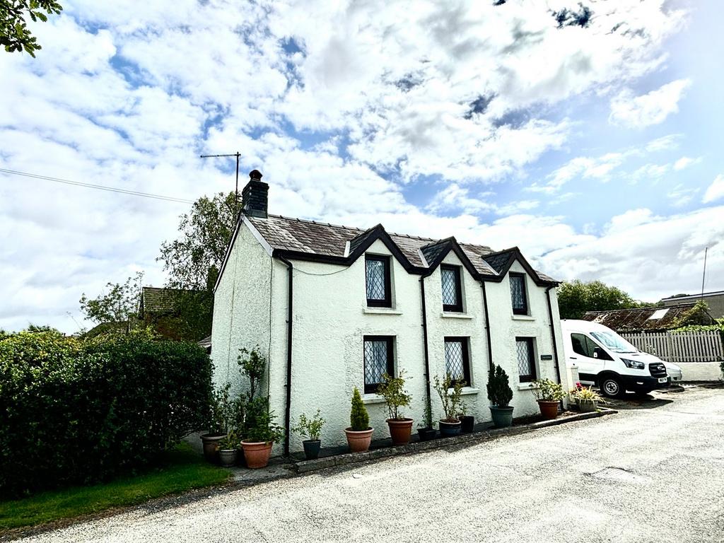 Cwmann, Lampeter, SA48 2 bed detached house for sale - £285,000