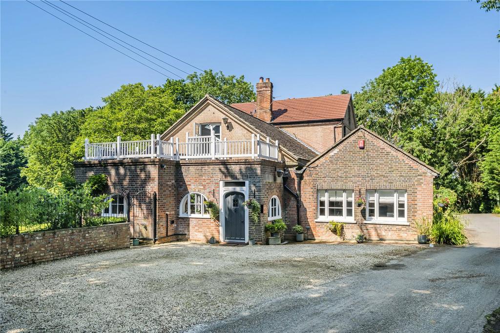 Fletching, Nr Uckfield, East Sussex... 4 bed end of terrace house for ...