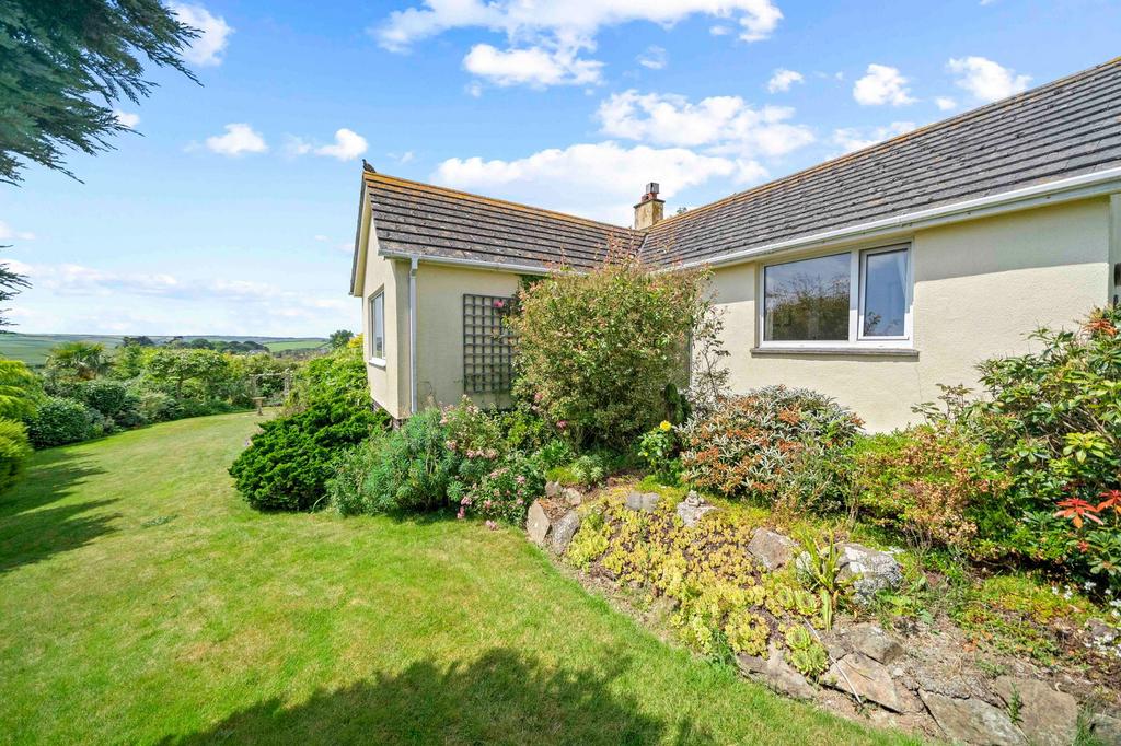 Charleton Way, West Charleton 2 bed detached bungalow - £500,000