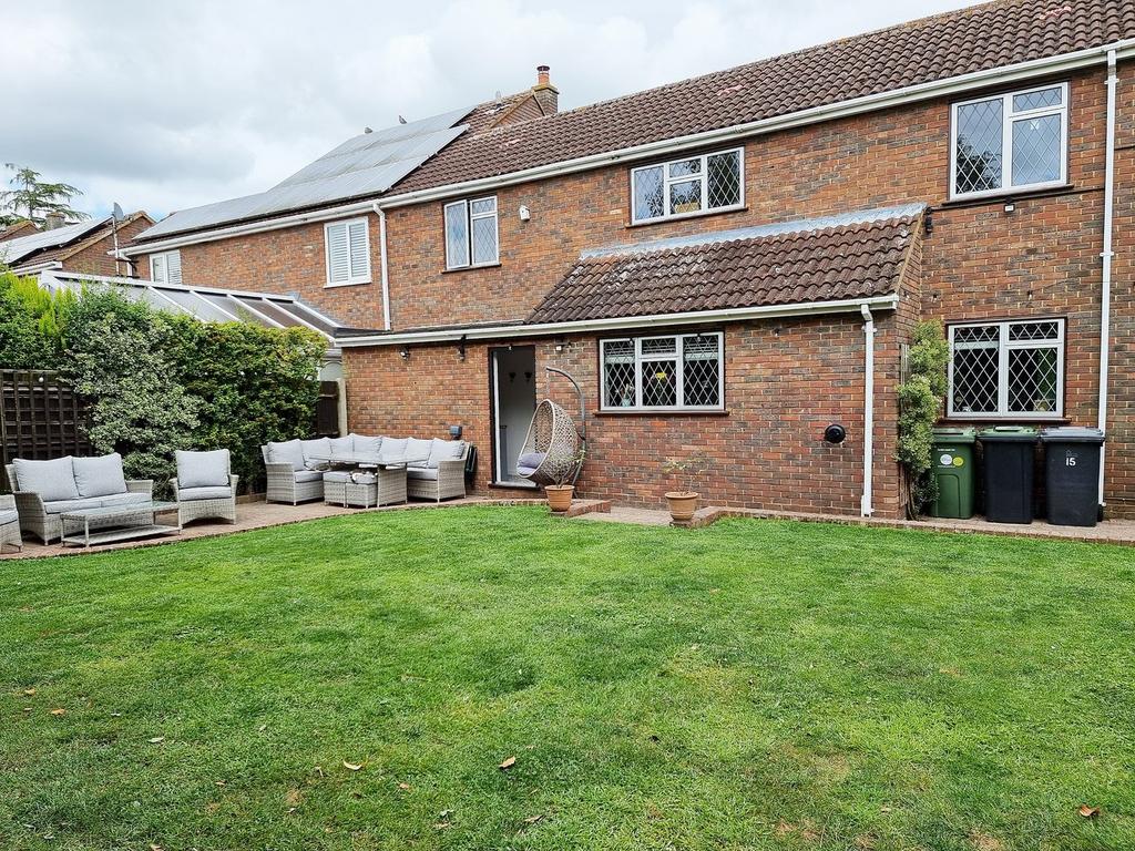 Howard Close, Haynes, Bedfordshire, MK45 4 bed semi-detached house - £ ...
