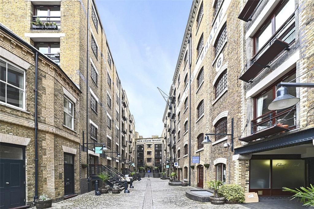 New Crane Place, London, E1W 1 bed apartment - £450,000