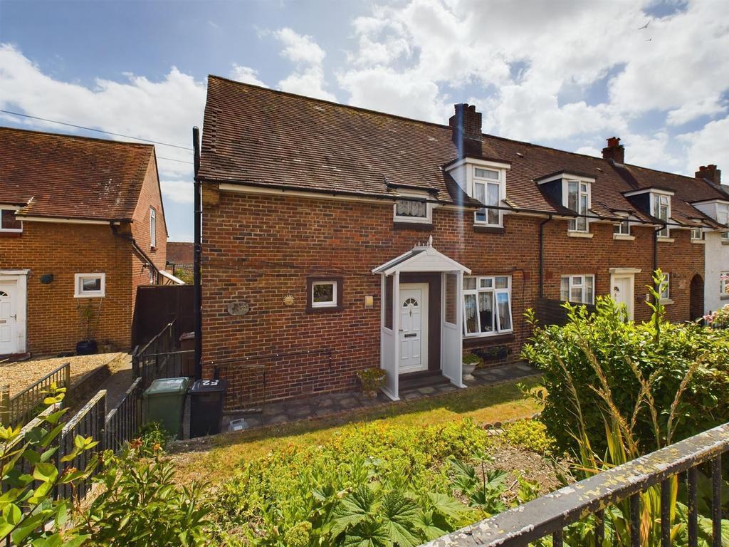 Mablethorpe Road, Portsmouth PO6 3 bed end of terrace house - £290,000