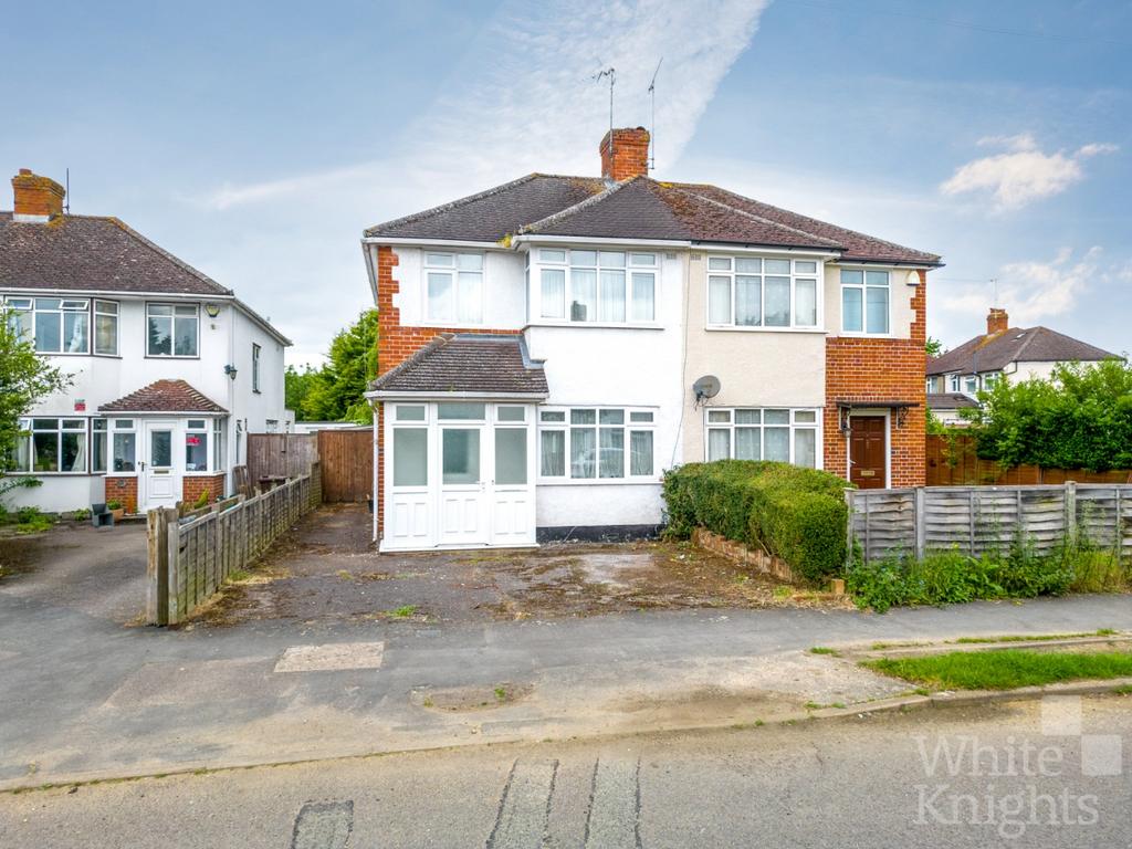 Westlands Avenue, Reading RG2 3 bed semi-detached house for sale - £350,000