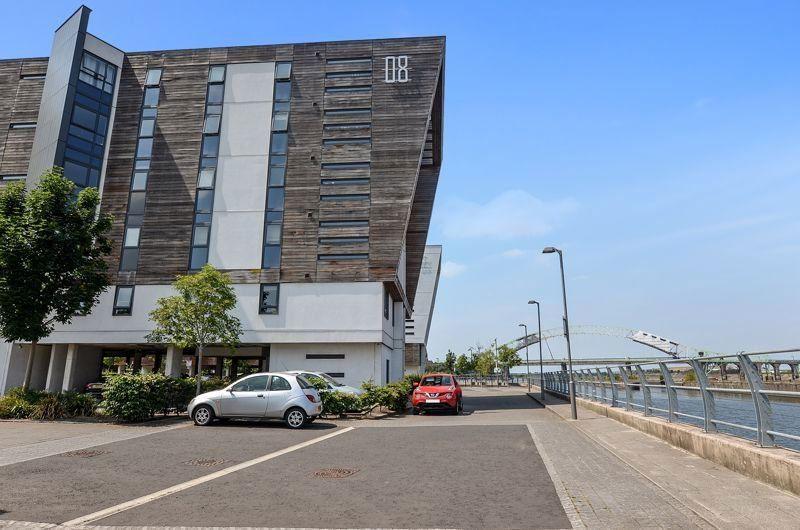 The Decks, Runcorn, WA7 1GT 2 bed apartment - £675 pcm (£156 pw)