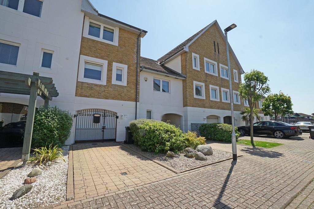 Bryher Island, Portsmouth PO6 3 bed townhouse - £650,000