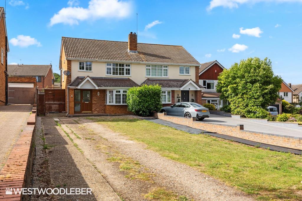 Morice Road, Hoddesdon EN11 3 bed semi-detached house - £550,000