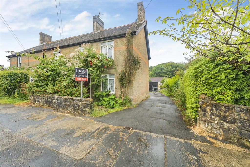 Alderbrook Close, Crowborough 3 bed house - £300,000