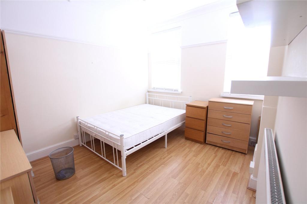Halton Road, London, N1 3 bed apartment to rent - £2,750 pcm (£635 pw)
