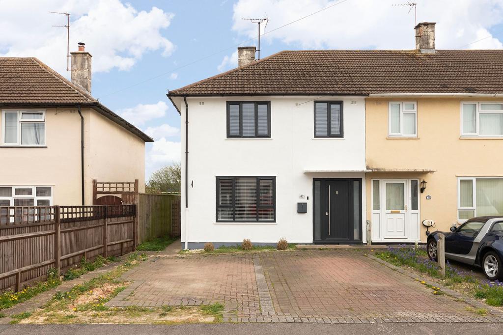 Glebe Road, Didcot OX11 3 bed semi-detached house - £352,500