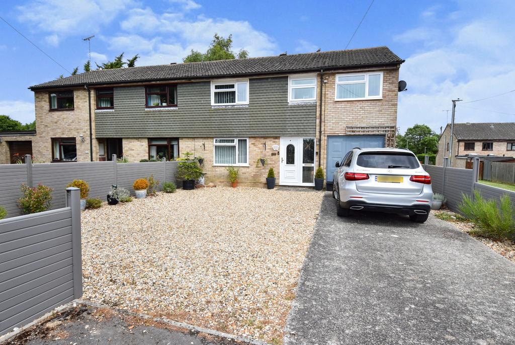 Birchwood Drive, Durrington, SP4 8ER 4 bed semi-detached house - £375,000