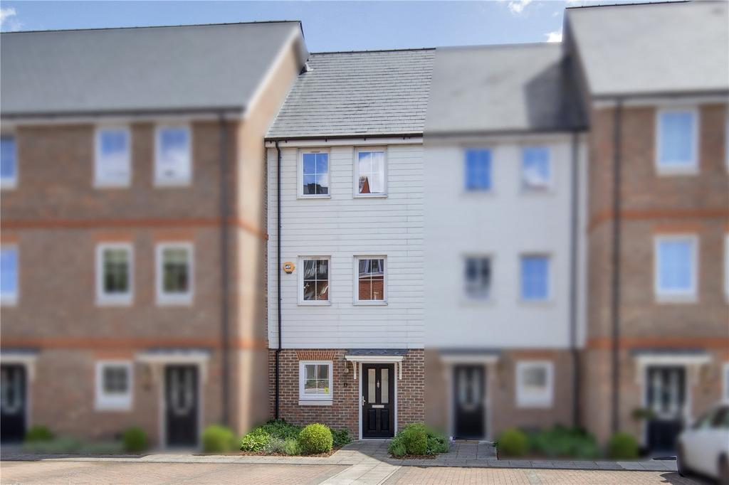 Mere Road, Dunton Green, Sevenoaks... 3 bed terraced house - £560,000
