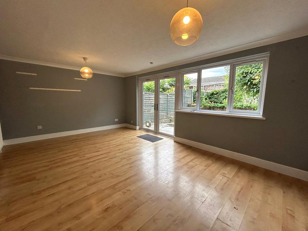 Wildridings Square, Bracknell... 3 bed terraced house - £1,650 pcm (£ ...