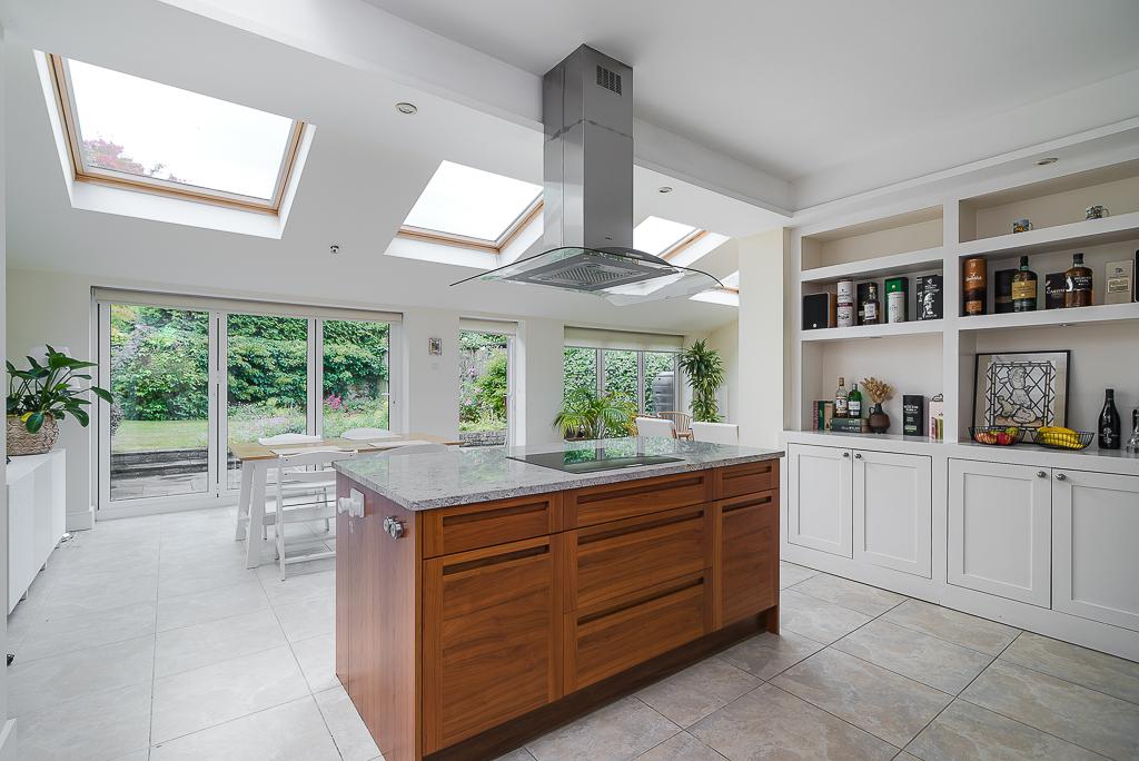 Penrhyn Crescent 5 bed detached house - £6,500 pcm (£1,500 pw)