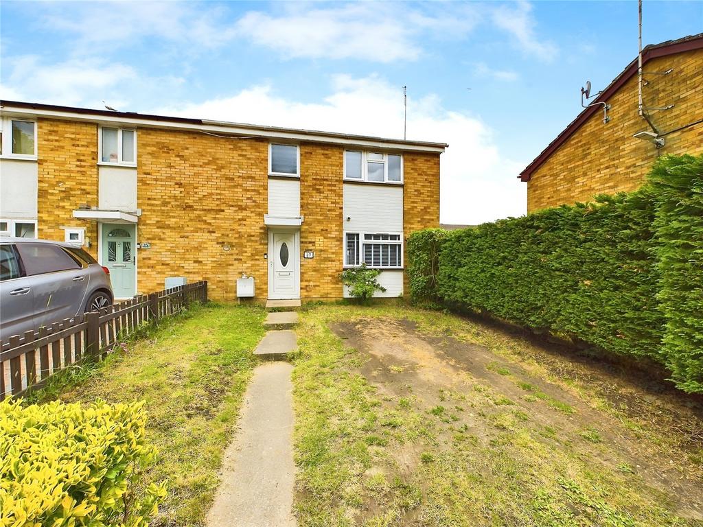 Walnut Drive, Witham, Essex, CM8 3 bed end of terrace house for sale - £315,000