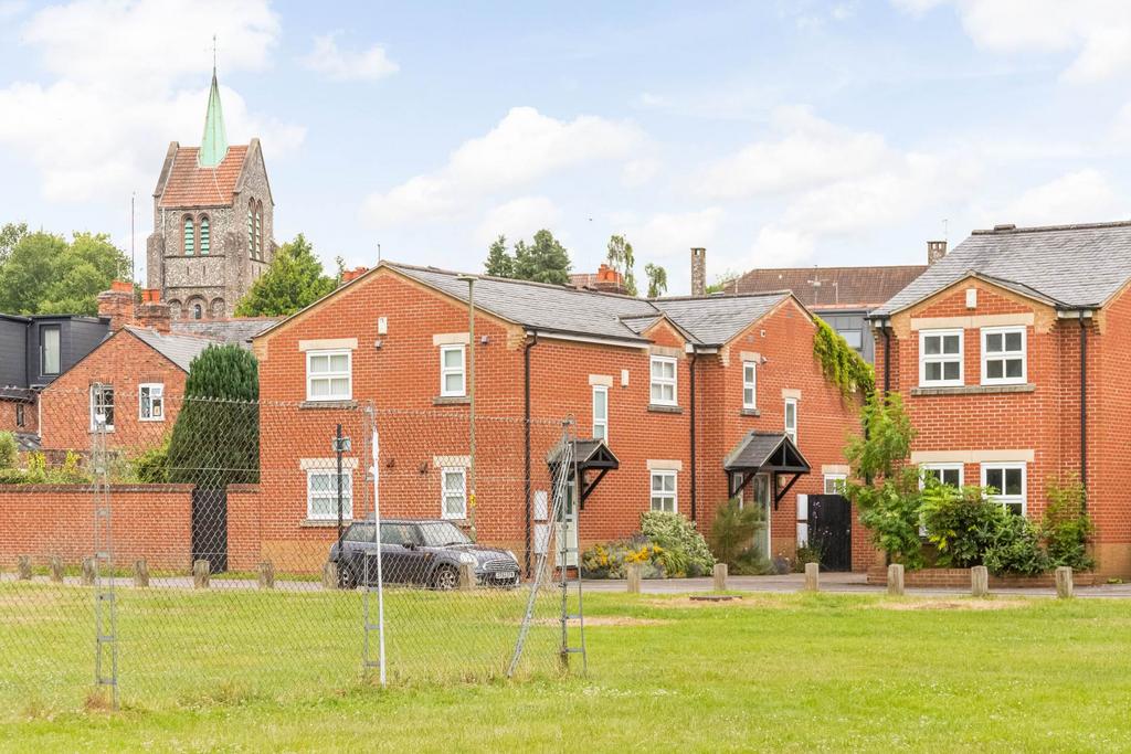 Meadow Lane, Iffley Fields 3 bed semi-detached house - £2,200 pcm (£508 pw)