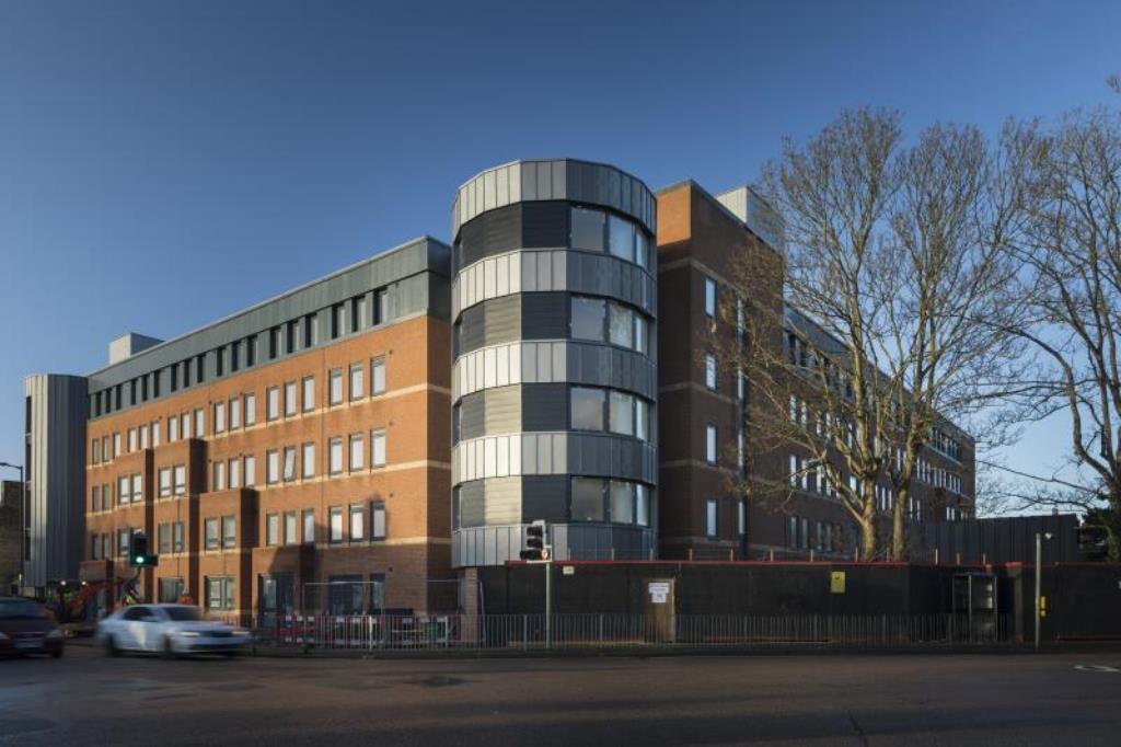 Clifton House Broadway, Peterborough PE1 1 bed apartment - £850 pcm (£ ...