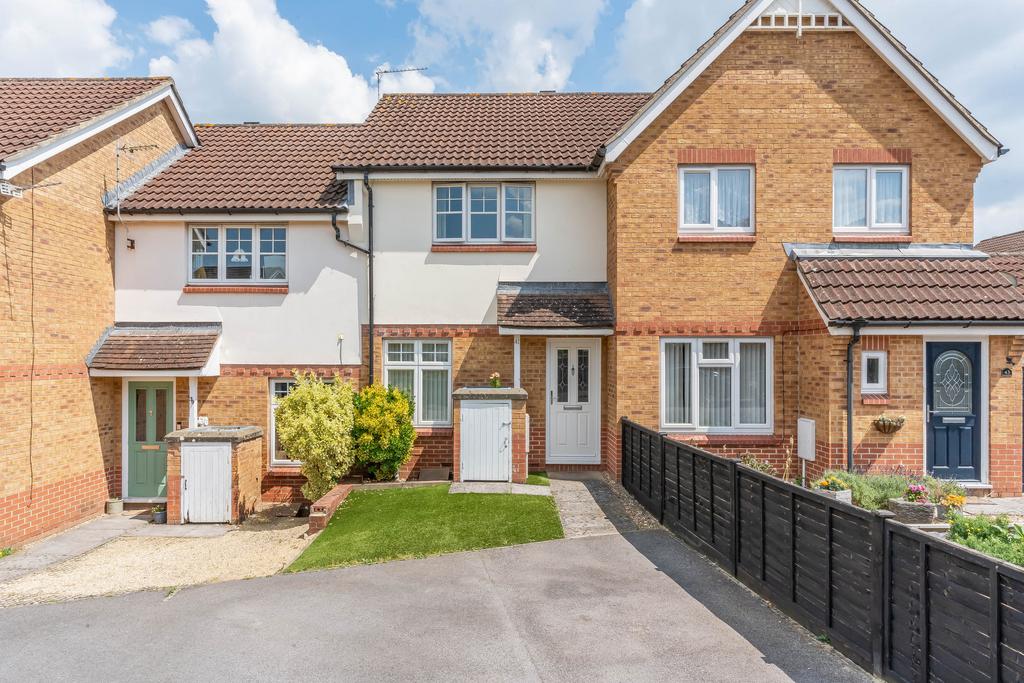 Emersons Green, Bristol BS16 2 bed terraced house for sale - £300,000