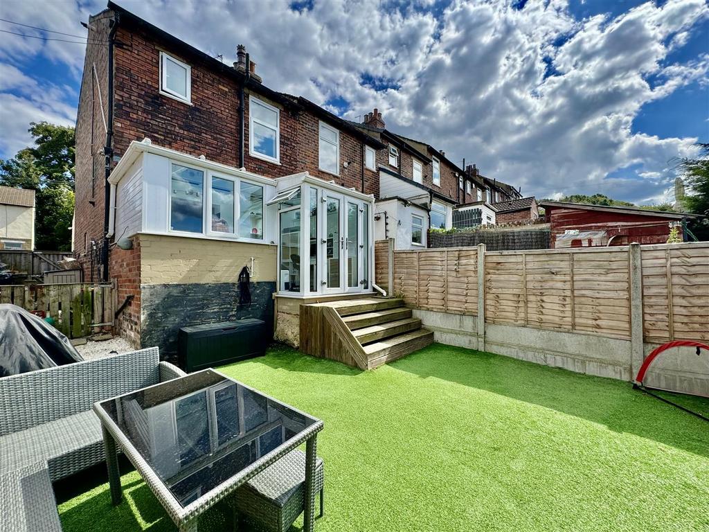 Felcote Avenue, Dalton, Huddersfield... 2 bed end of terrace house for ...