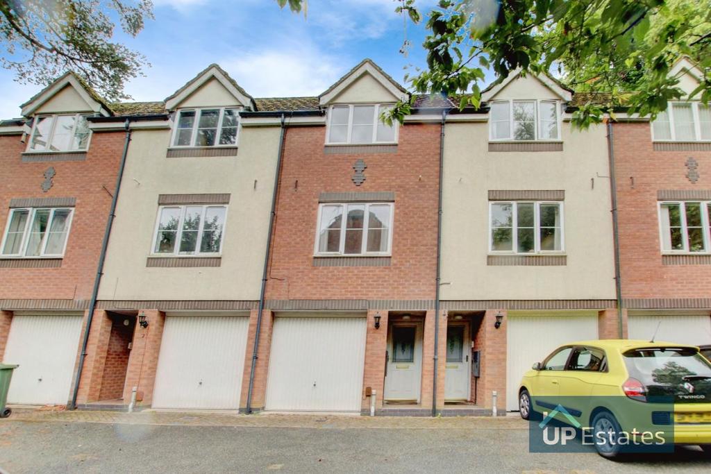 Batholomew Court, The Avenue, Coventry 2 bed townhouse - £195,000
