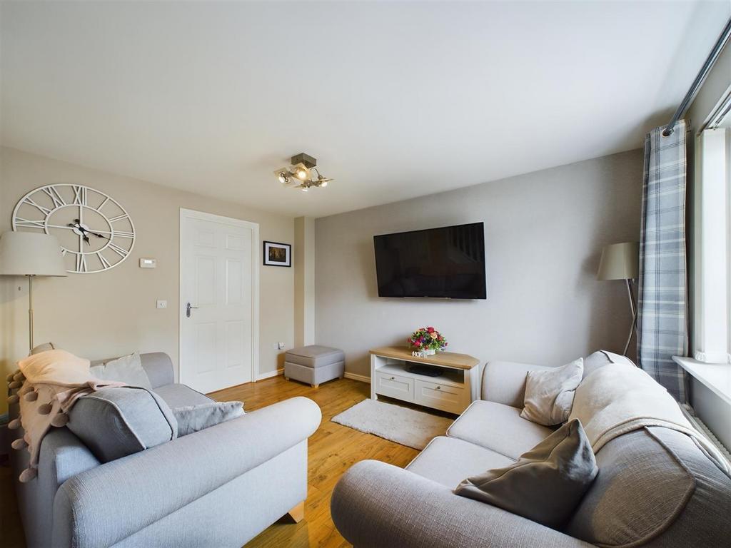 Arthur Park, Perth PH2 2 bed terraced house - £160,000