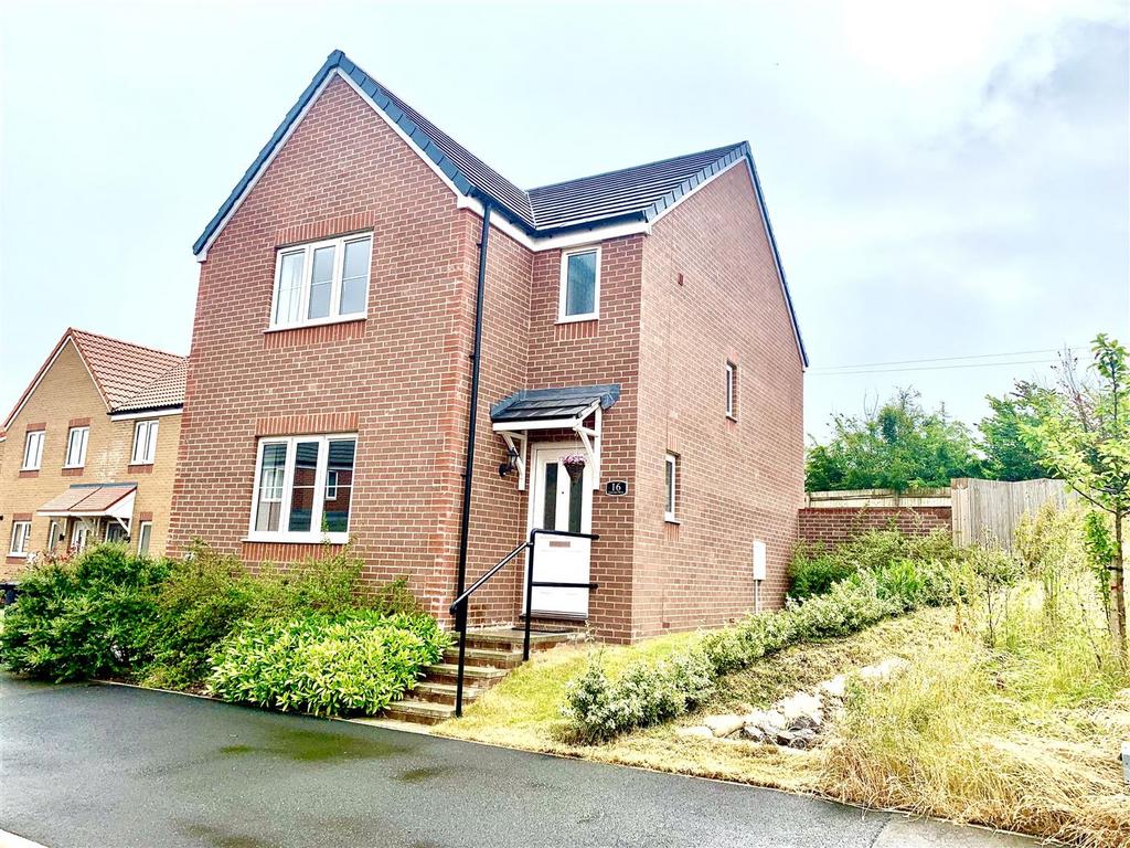 Lawrence Drive, Calne 3 bed detached house - £1,300 pcm (£300 pw)
