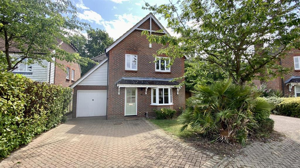 Goldings Close, Kings Hill, ME19 4BE 4 bed detached house - £600,000