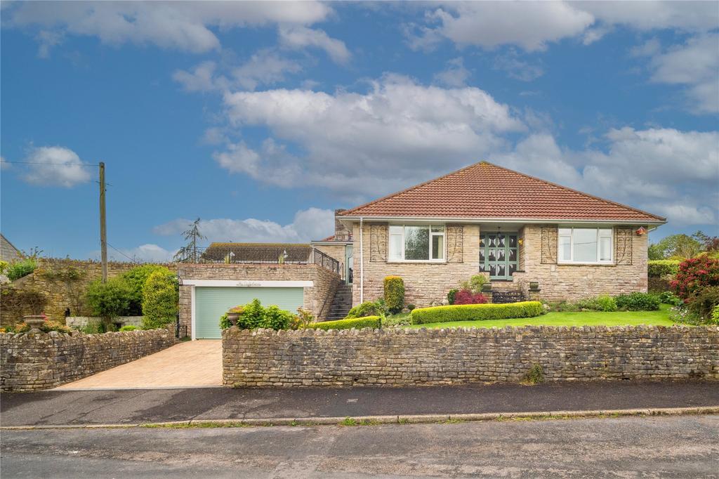 Sutton Poyntz, Dorset 3 bed bungalow for sale - £550,000
