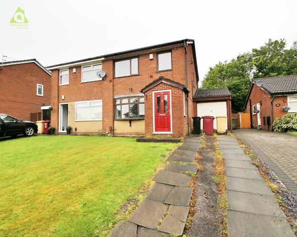 Beatty Drive, Westhoughton, BL5 3TP 3 bed semi-detached house - £190,000