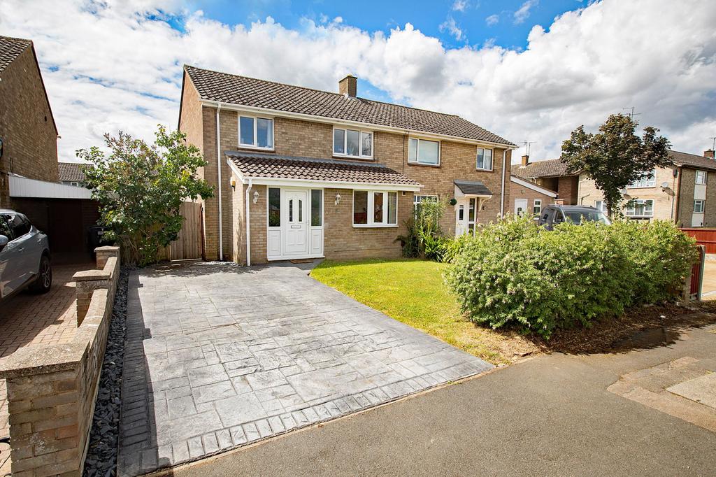 Gamston Walk, Corby NN18 3 bed semi-detached house for sale - £230,000