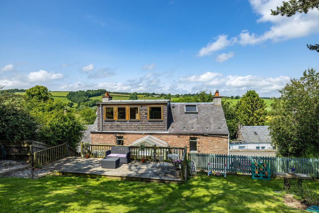 Lilliesleaf, Melrose, Scottish Borders 4 bed semi-detached house - £299,950